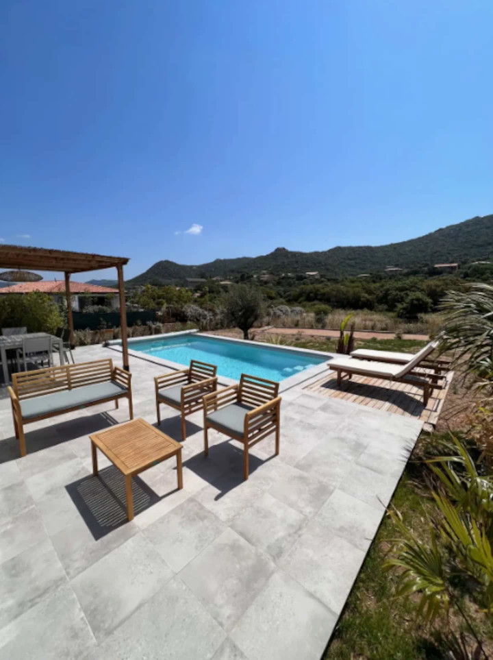 Casa Corsu : Villa Avec Piscine - Figari