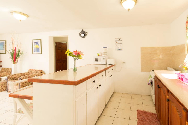 Ideal 2-bedroom Apt On South Coast Near The Beach - Barbados