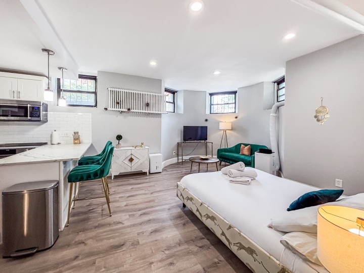 Fenway/back Bay Renovated Studio! - Boston, MA