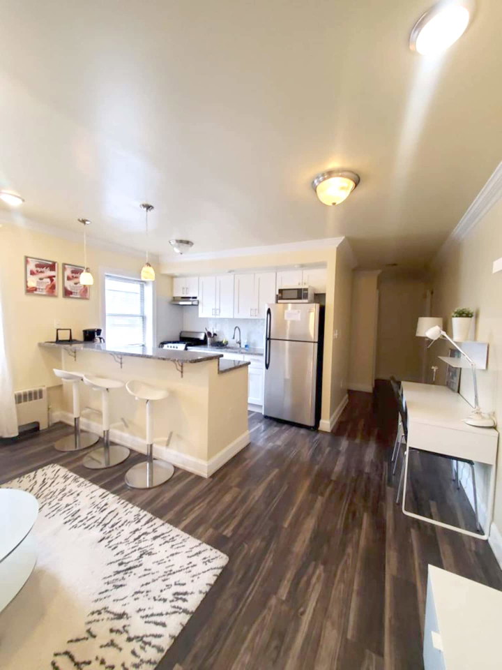 Contemporary Modern/parking For A Fee-20min To Nyc - Union City, NJ