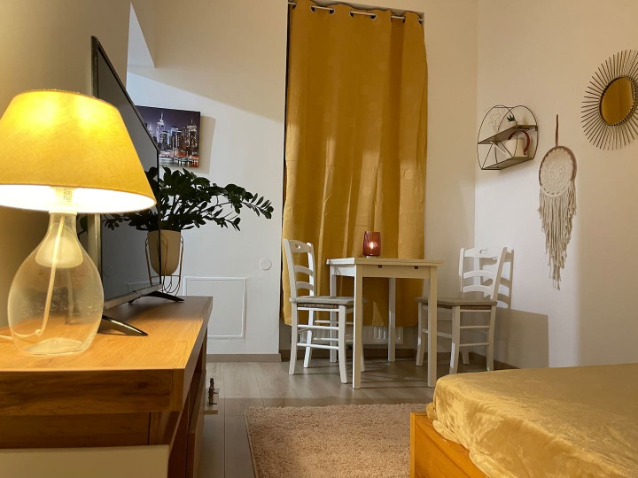 Compact Studio Apartment W/kitchen -For 1-2 People - Graz