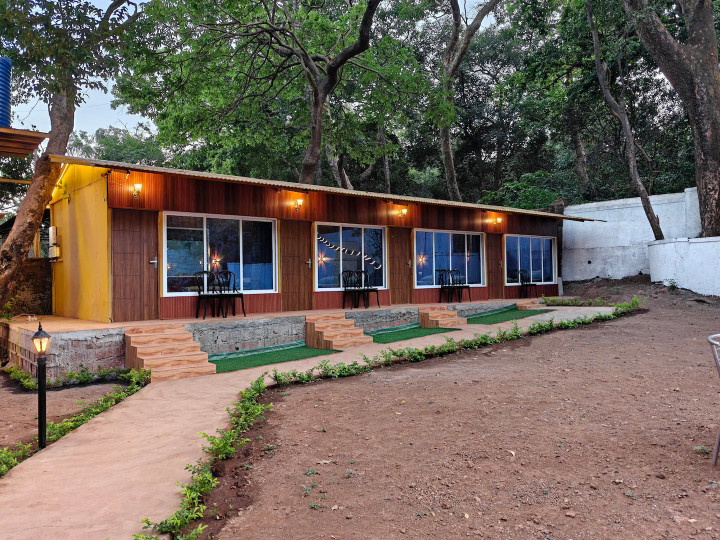Room 004 (Non-jacuzzi) - Matheran