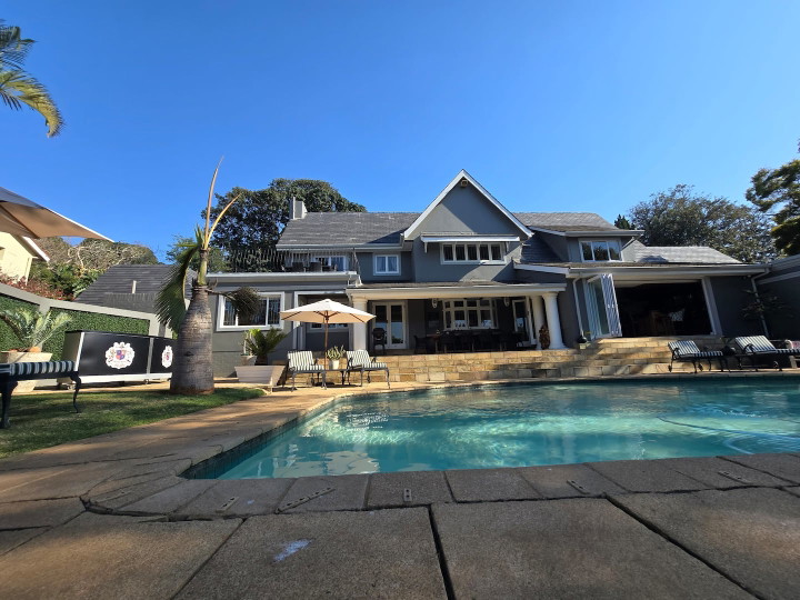 Beautiful, Upmarket 4 Bedroom Home. - Durban North