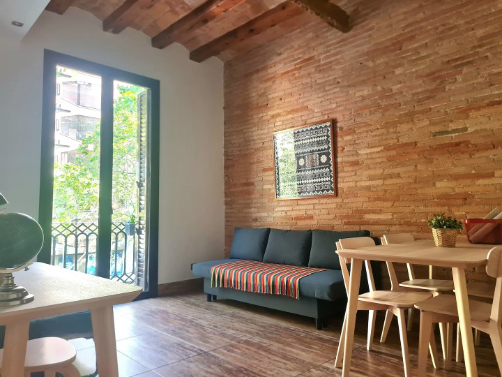 Nice And Central Apartment In Barcelona - Barcelona