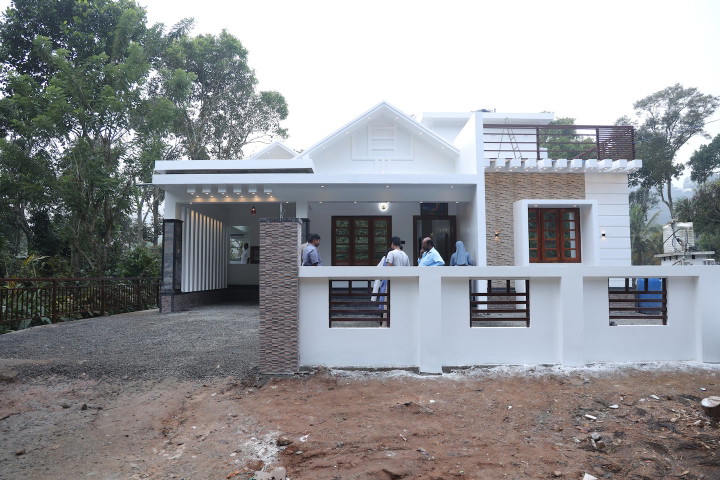 2 Bed Room In 3bed Room House. Whole House. - Idukki