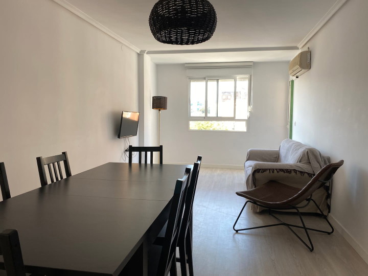 Spacious And Bright 4 Bedrooms Renovated Apartment - Alboraya