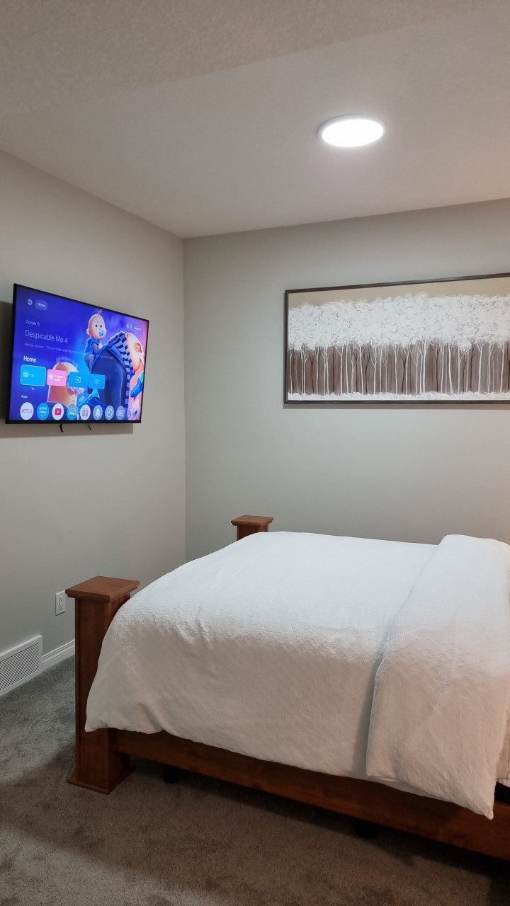 Aquila Haven: 1br + Parking - Canada