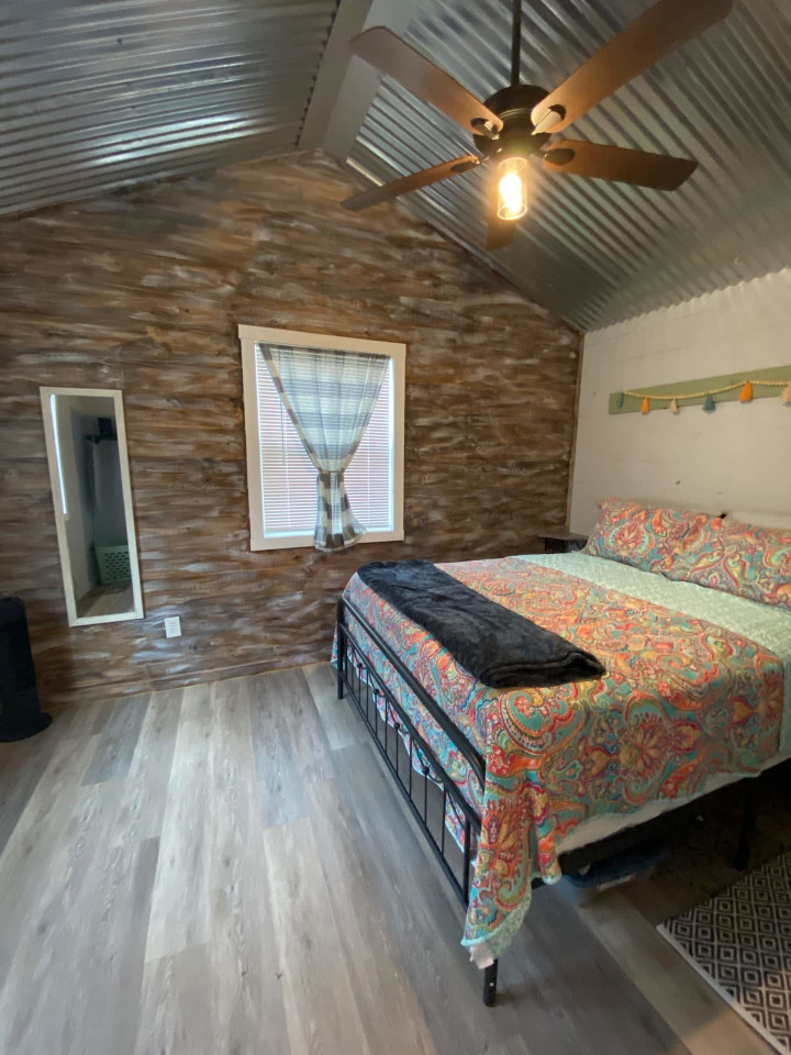 Hunter Rd Cabins #3, Almost In Gruene! - New Braunfels, TX