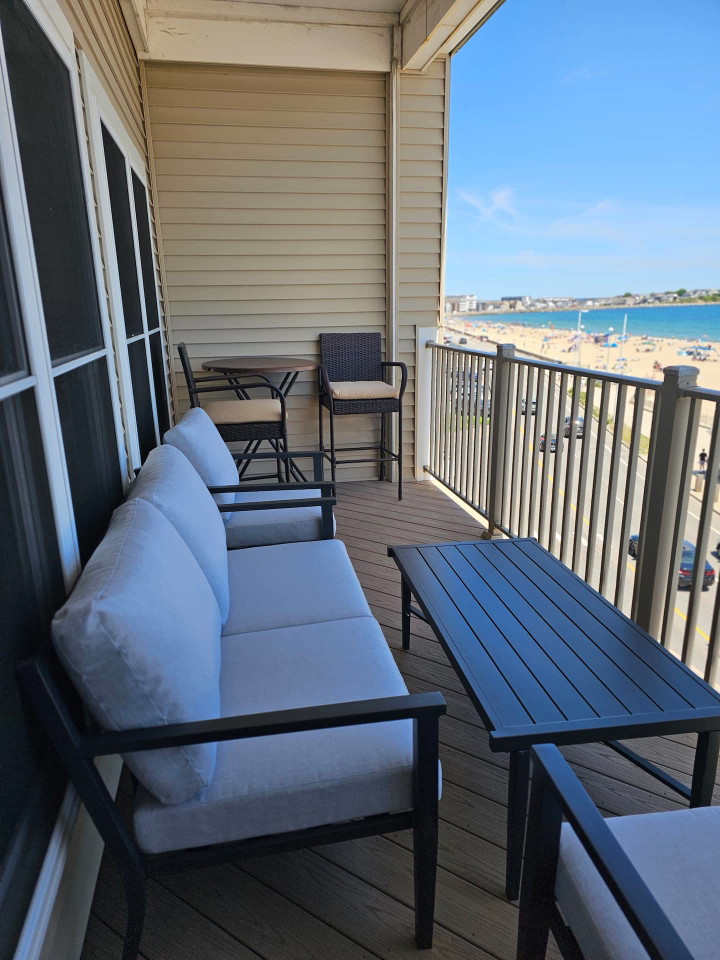 Oceanfront 2 Bed/2 Bath, 1200 Square Feet! - Hampton Beach, NH