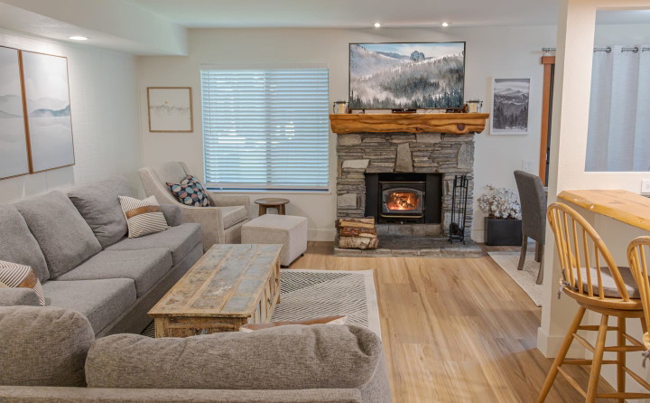 Cozy Retreat. Walk To Town / Shuttle. 5 Min Drive To Ski Lifts And Parks. - Mammoth Lakes, CA