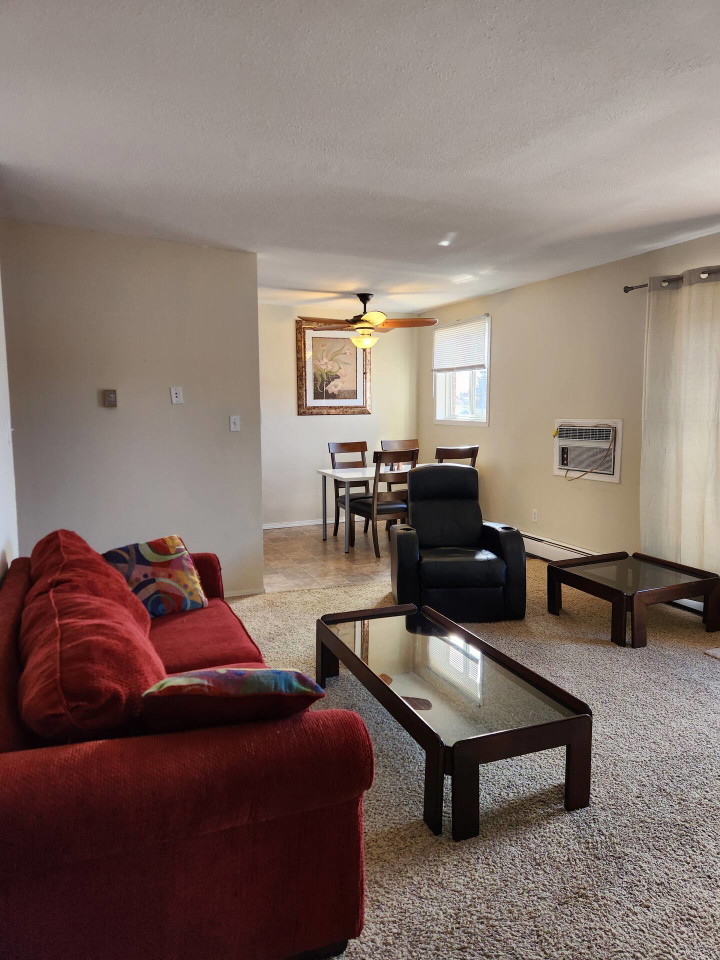 3rd Floor Blacony Apartment - Lloydminster