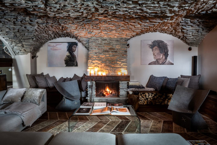 Luxury, Slope Side, Italian Chalet, Sleeps 18. - Sestriere