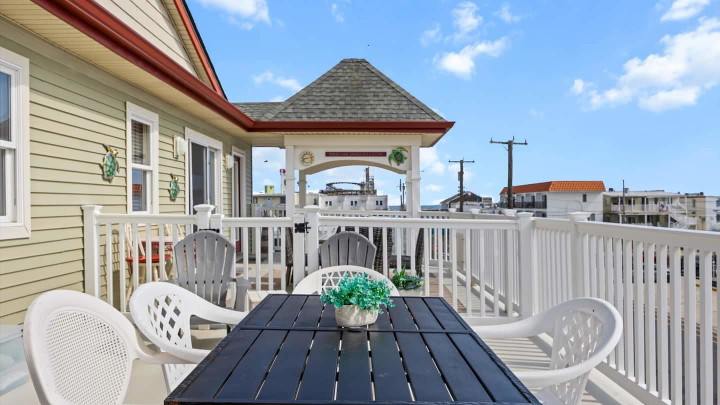 3br Top Floor Condo 1 Block To Beach & Boards - Wildwood, NJ