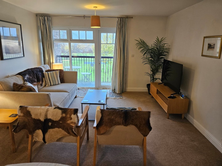 Stunning 2 Bed Appt, With Parking. 5 Mins J42 M6 - Carlisle