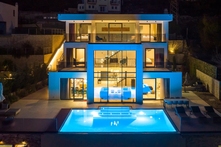 Villa Naya Opatija - Stunning View & Heated Pool - Opatija