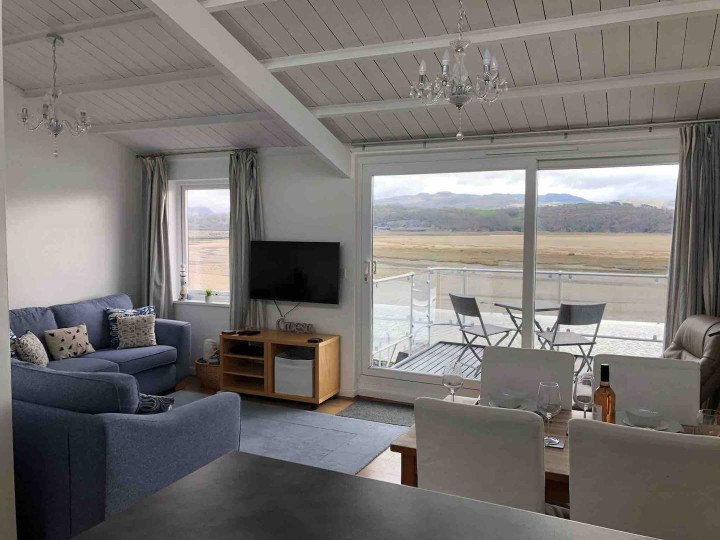 Welsh Holiday Home With Sea And Mountain Views - Porthmadog