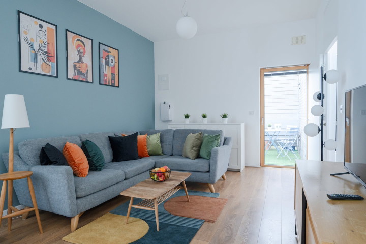 Stylish 2br Apt | Excel & O2 | Business & Concerts - London