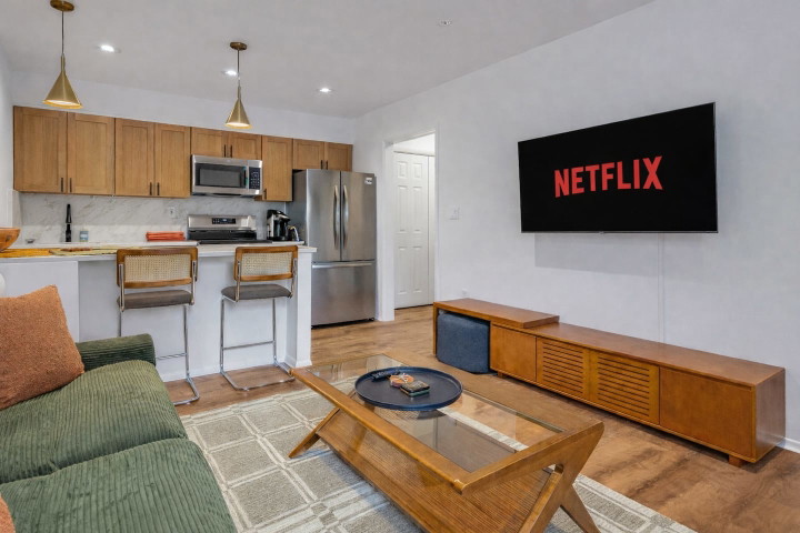Modern Luxury 1br | Heart Of Downtown Stamford - Stamford, CT