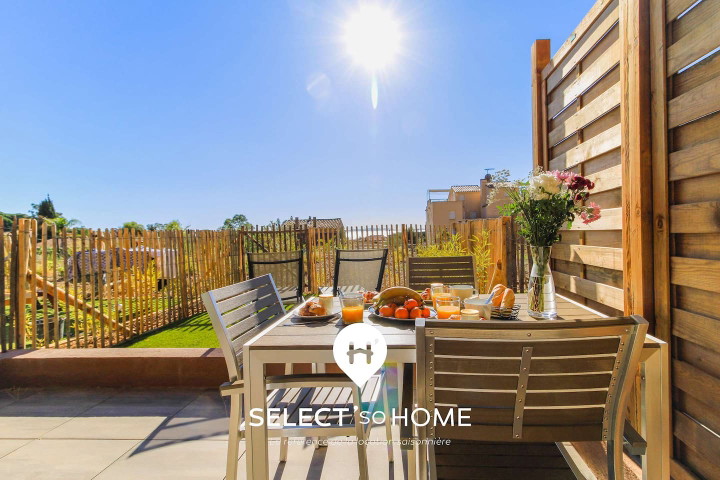 T2, Piscine & Douche Extérieure Par Selectsohome - Le Lavandou