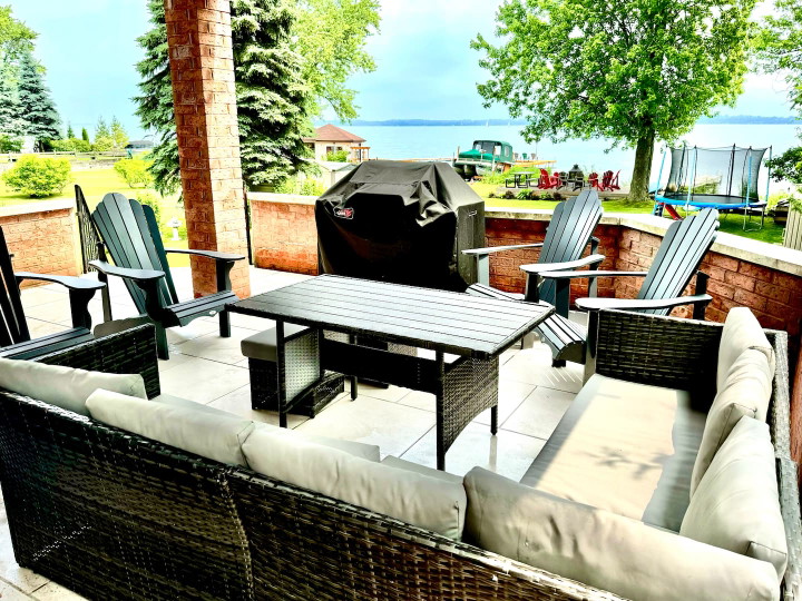 Lake Side Manor With Games Room - Innisfil