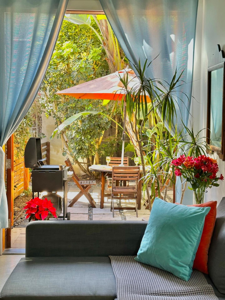 Hidden Garden Tree House - Culver City