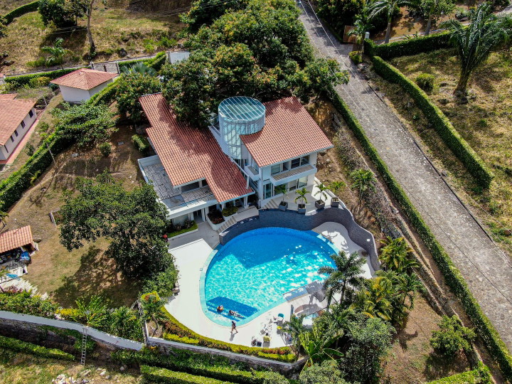 Rest House In A Private Condominium - Anapoima