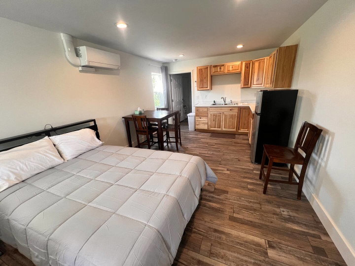 New Studio Unit On Gorgeous Farm. Pond Views - Waynesville, OH