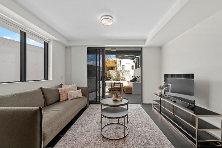 Stylish Ground Floor Apt W/ Pool, Gym & Car Park - Brisbane
