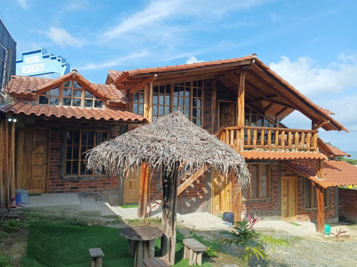 Casa Vacacional De Playa. Perfecta Para Vacaciones - Atacames Cantón