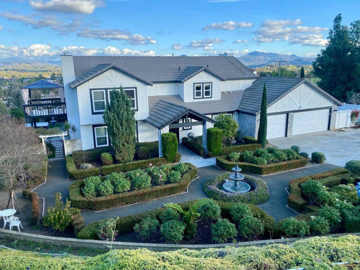 San Diego Estate · 5br · Jacuzzi · Mountain View - Escondido, CA