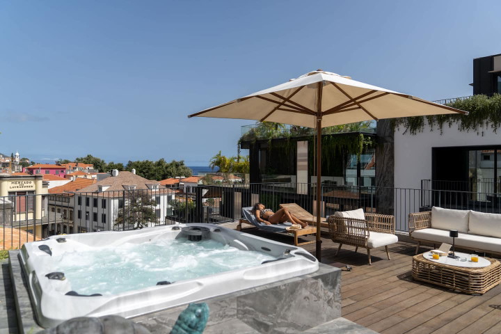 Luxury Rooftop Jacuzzi Penthouse At Savoy Insular - Funchal