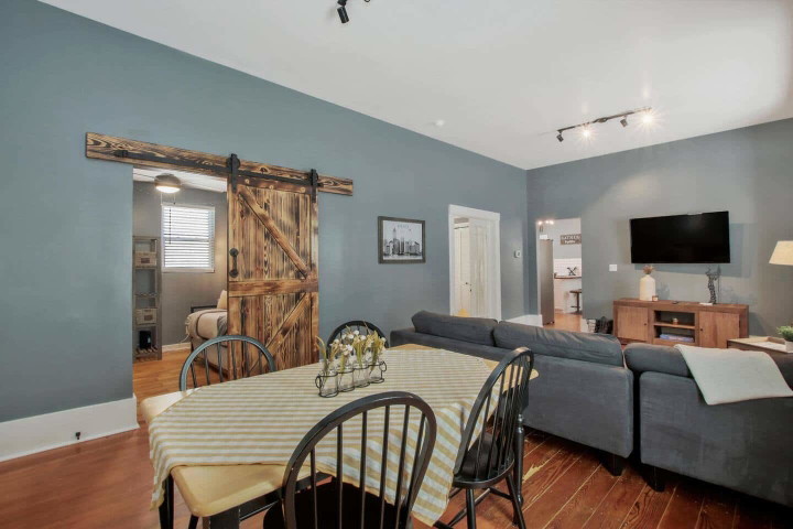 Rustic Retreat - Cute And Cozy! Centrally Located - Wichita, KS