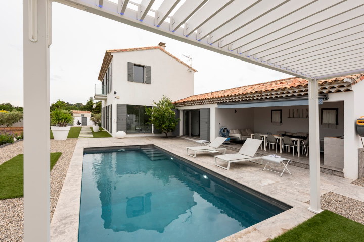 Villa De Charme Avec Piscine - Pélissanne