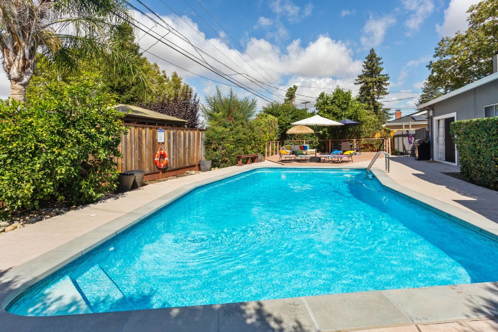 Elegant Retreat | Spacious & Stunning - Pittsburg, CA