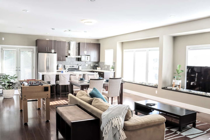 Cozy Home Away From Home - Surrey
