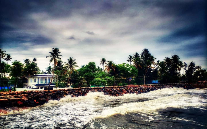 Theeraa Stunning Beachfront Villa In Cherai - Kochi, India