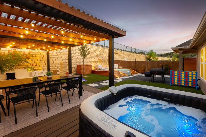 Poolhot Tub  5 Beds  Theater 4 Minutes To Cota - Cedar Creek, TX