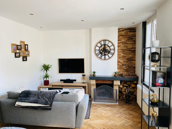 Appartement De 60m2 Avec Cheminée Près De La Gare - Orléans