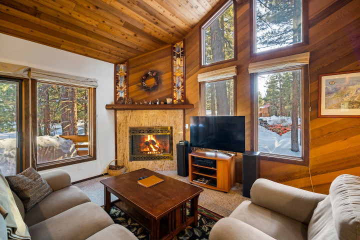 Townhouse With 2 Car Garage~laundry~high Ceilings - Mammoth Mountain, CA