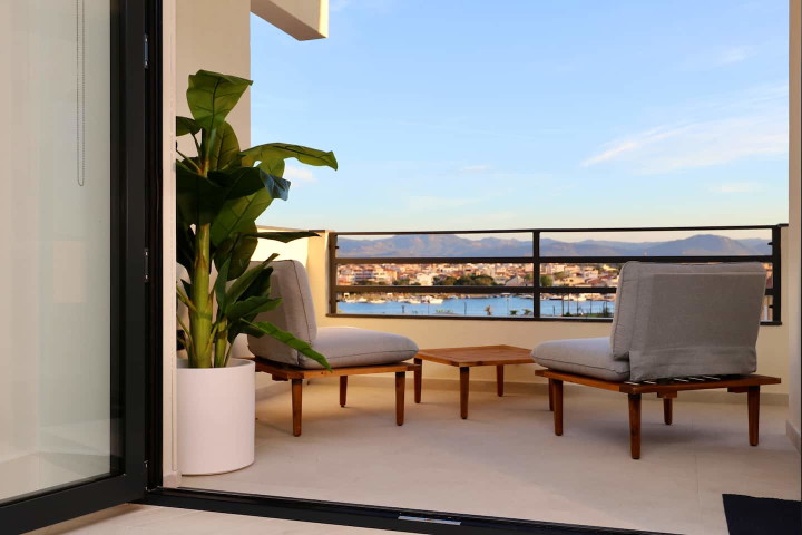 Sea-view Terrace Penthouse · Quiet & Central Place - Olbia