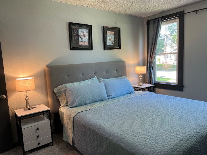Cozy 2br Lower | Downtown Appleton Stay - Appleton, WI