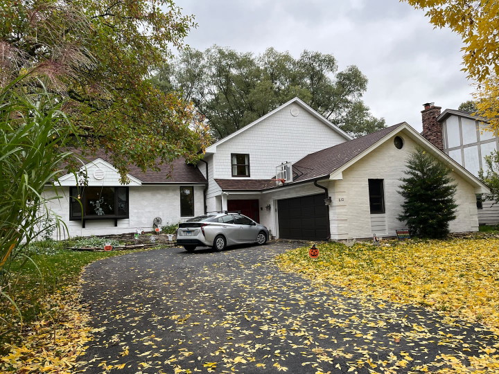 Charming Family Home, Huge Backyard & Walkable - Naperville, IL
