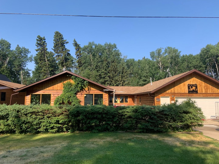 Beautiful Year Round Candle Lake Cabin! - Saskatchewan