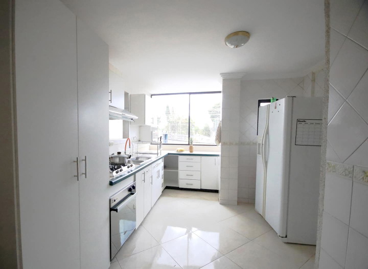 Lovely 4-bedroom Apartment With A Terrace. - Cuenca