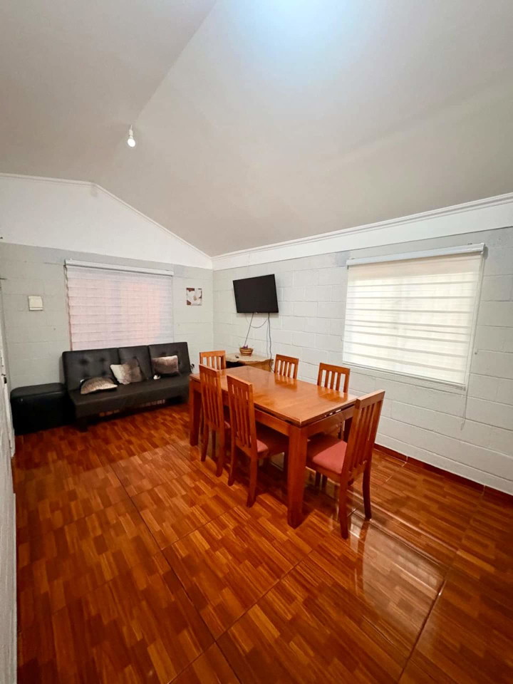 Casa 5 Dormitorios Y 2 Baños - La Serena