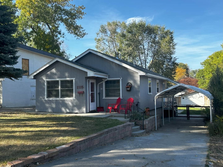 Bo & Barbs Cozy 2br Home W/ Backyard - Billings, MT