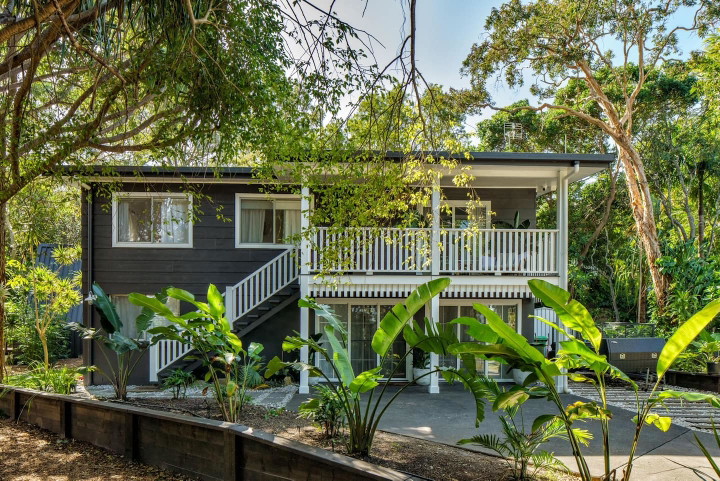 The Woods On The Edge Of Town - Noosa Heads