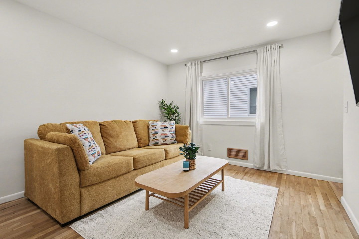 Renovated Downtown Apartment - Grand Rapids, MI