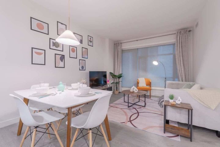 Condo W Parking Near Stampede | Long Stays Welcome - Calgary