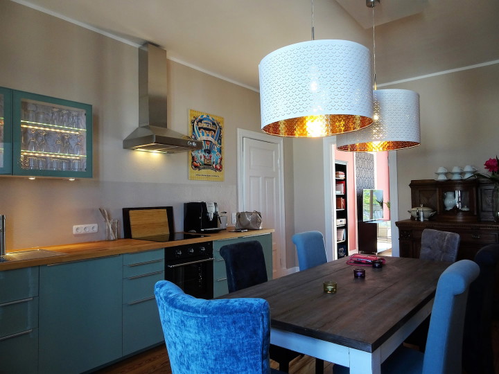 Extravaganter Altbau 80m², 2 Balkone, 2 Kachelöfen - Lübeck